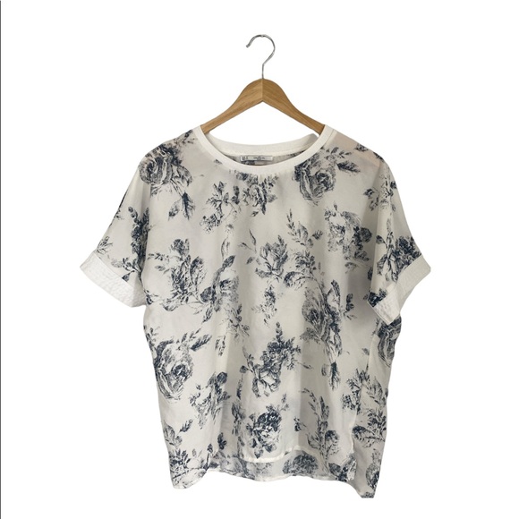 Grifflin | Tops | Grifflin Paris Small White And Black Floral Blouse ...